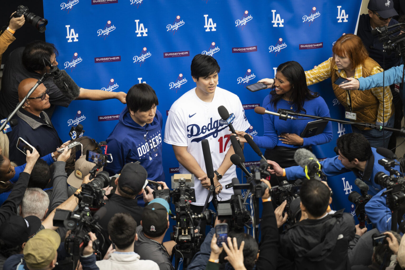 AJMEDIA English - Ohtanimania descends on Dodger Stadium as fans get ...